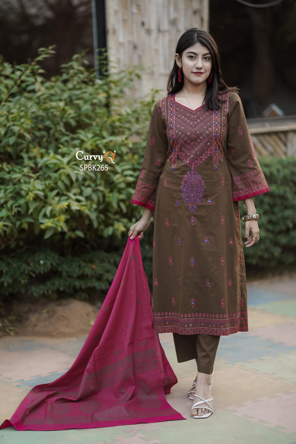 CurvyQ Fashion | Contact Us