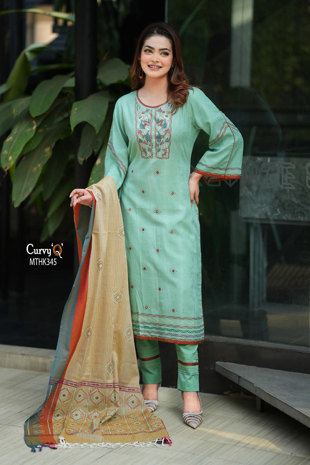 CurvyQ Fashion | Contact Us