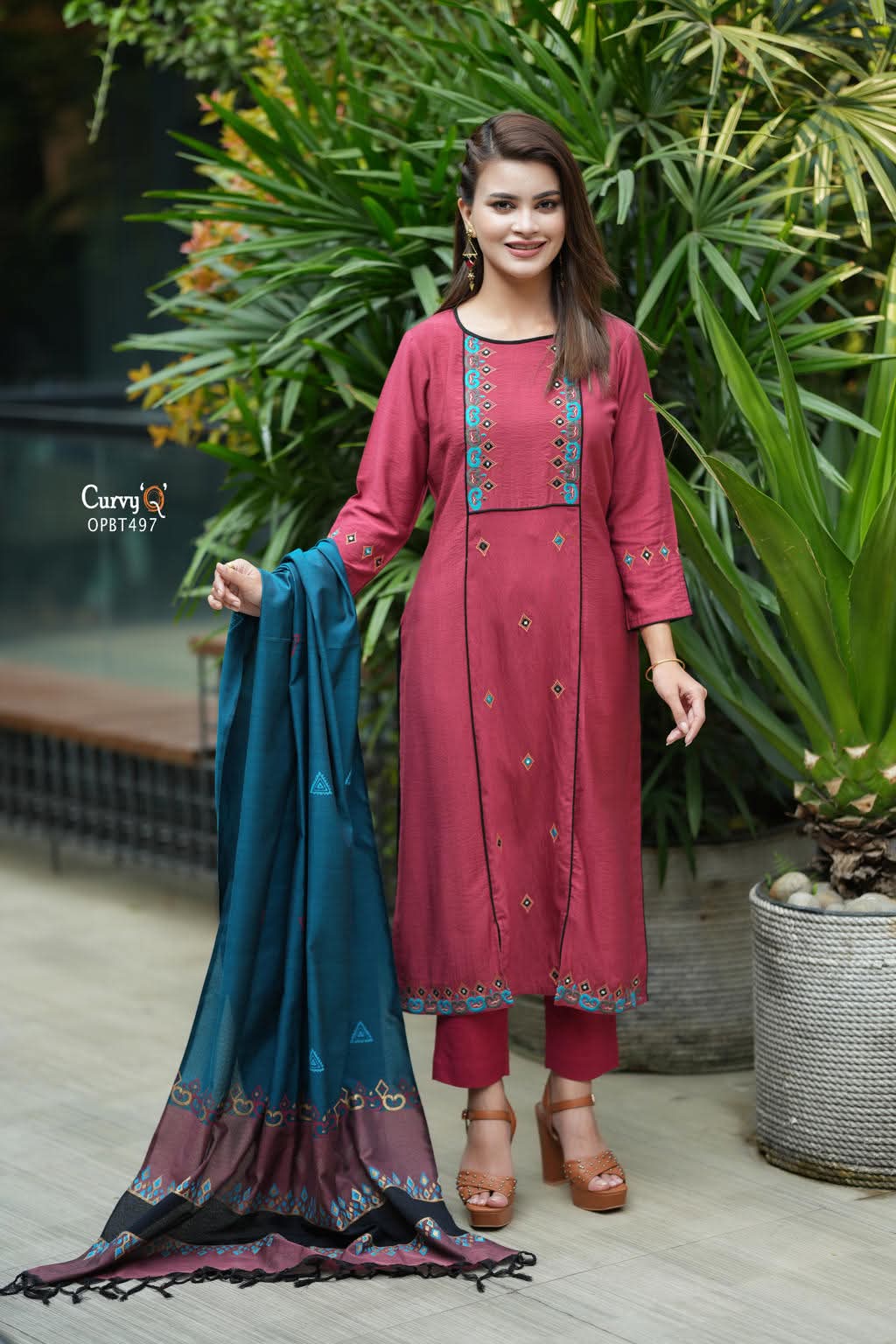 CurvyQ Fashion | Contact Us