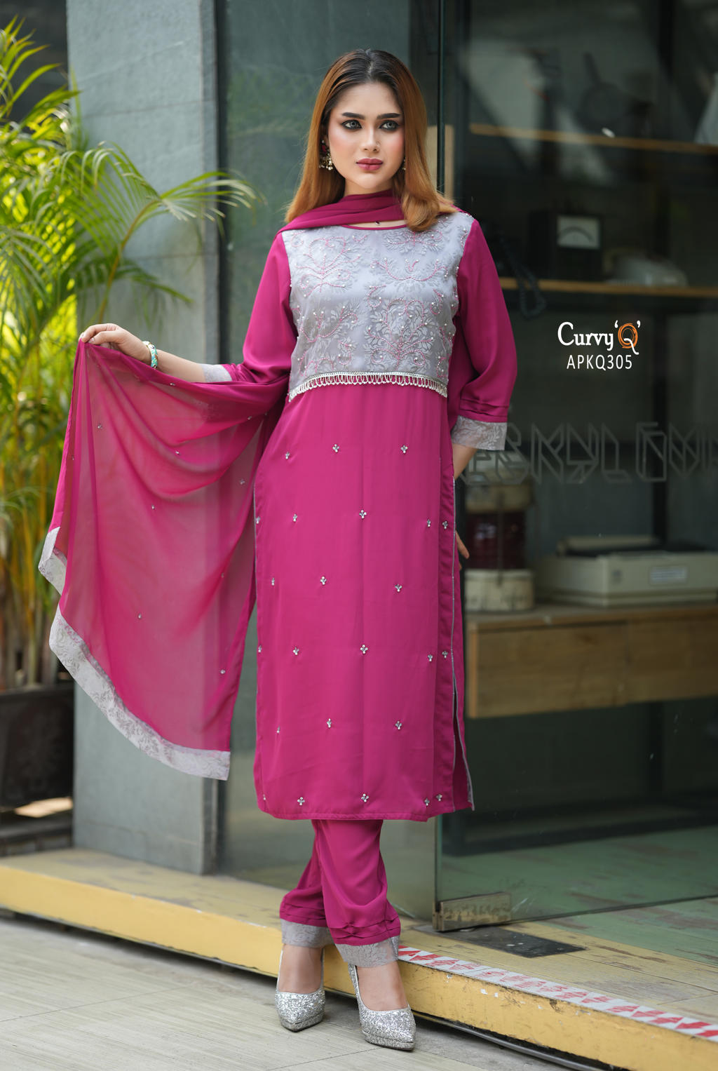 CurvyQ Fashion | Contact Us